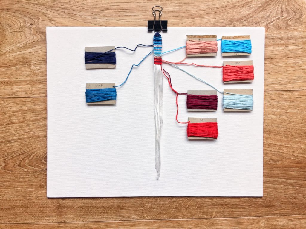 Climate stripes friendship bracelet tutorial
